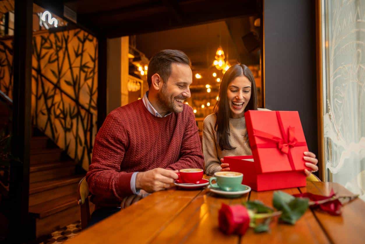 Le cadeau de Saint-Valentin idéal pour un moment à deux : la box sur ...